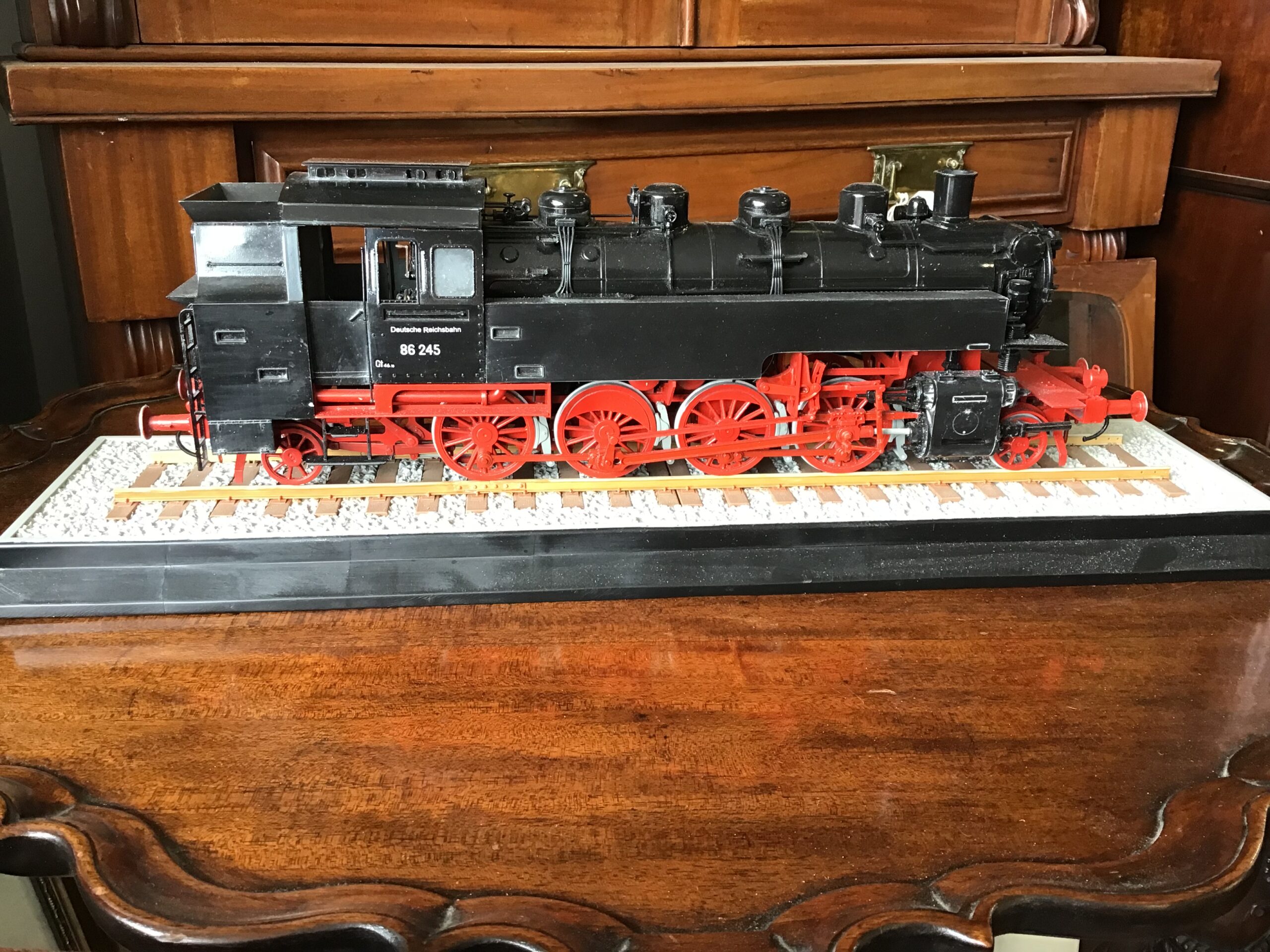 40cm Detailed Model Train Locomotive - On The Square Emporium