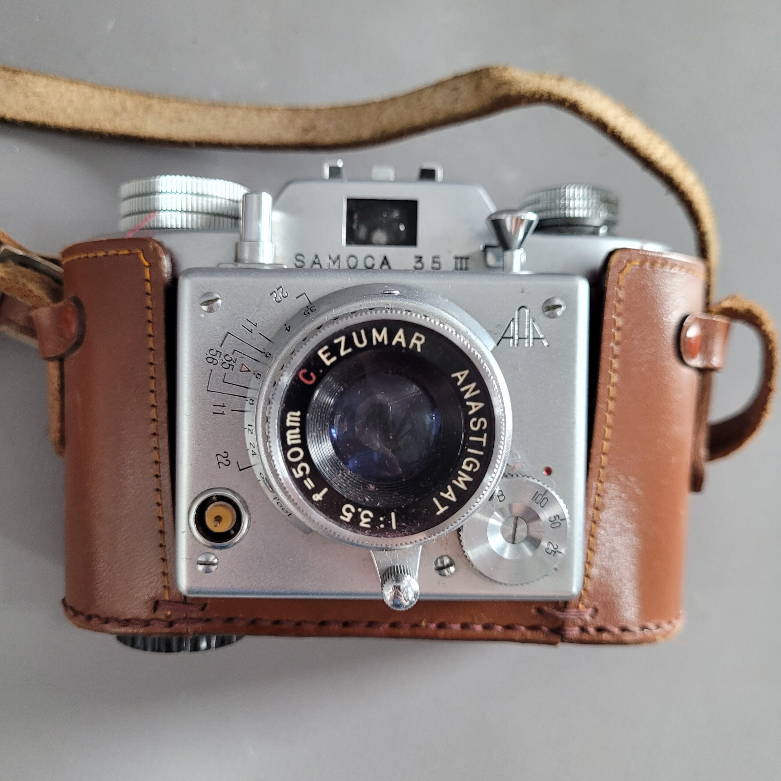 Samoca 35 III Camera & Case - On The Square Emporium