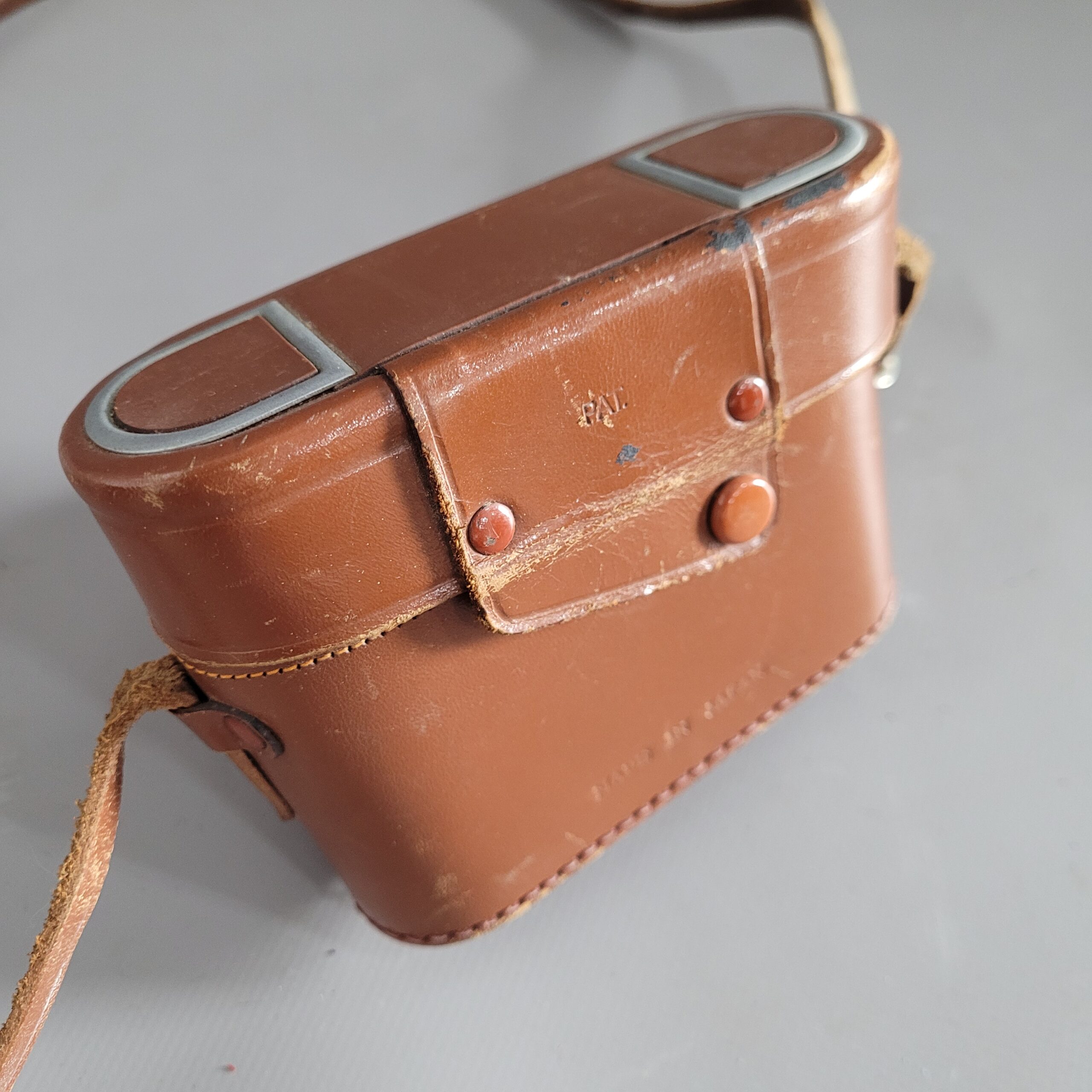 Samoca 35 III Camera & Case - On The Square Emporium