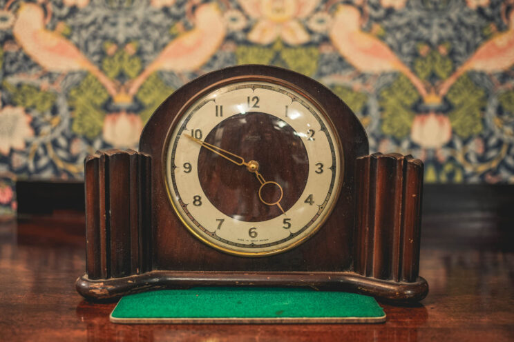 Smith's 30-hour Mantle Clock - On The Square Emporium