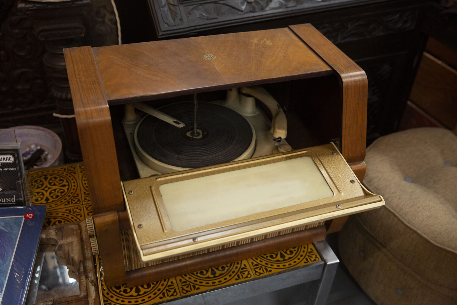 Regentone Record Player & Radio - On The Square Emporium