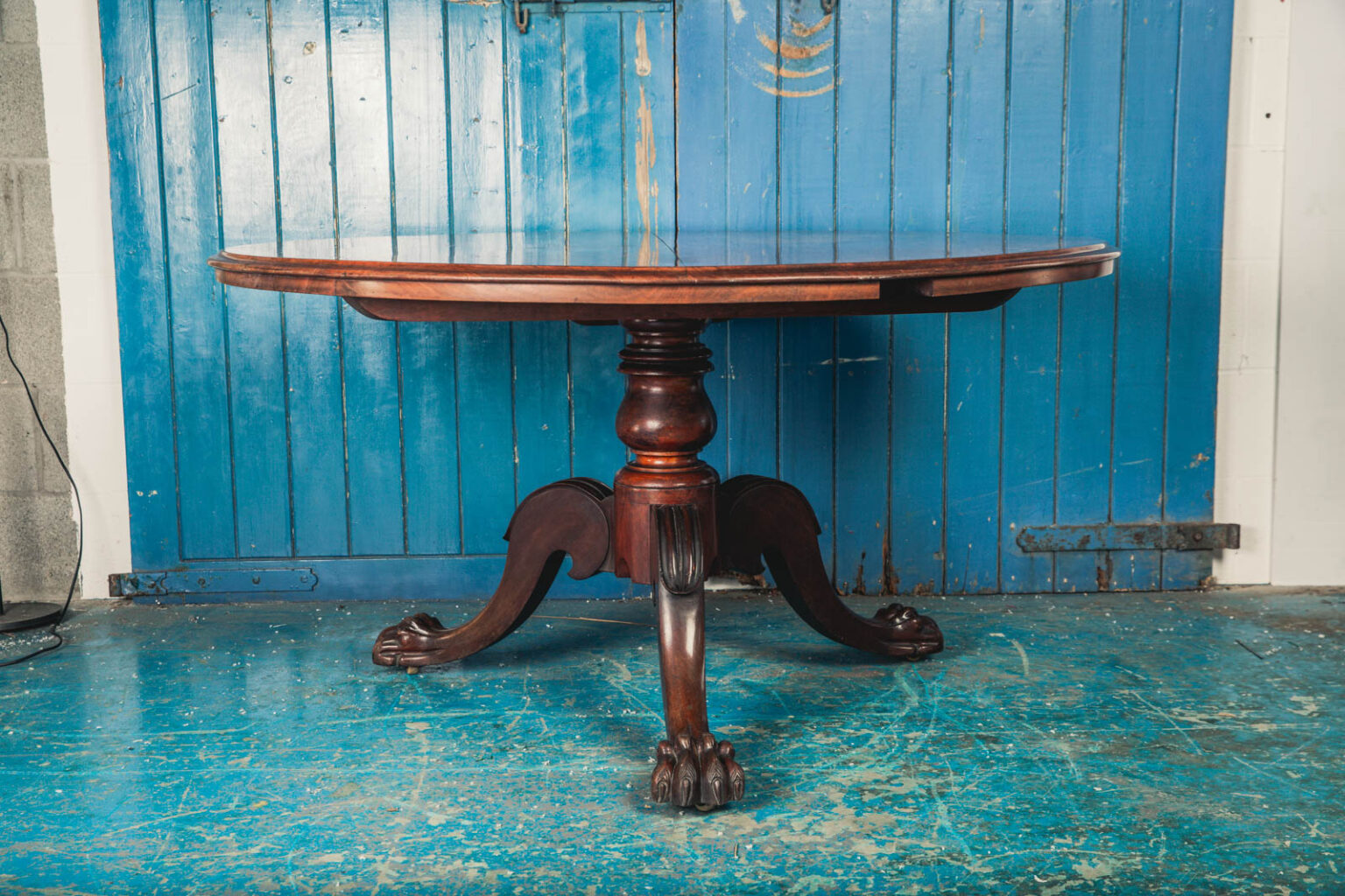 Irish Georgian Tilt-top Table - On The Square Emporium