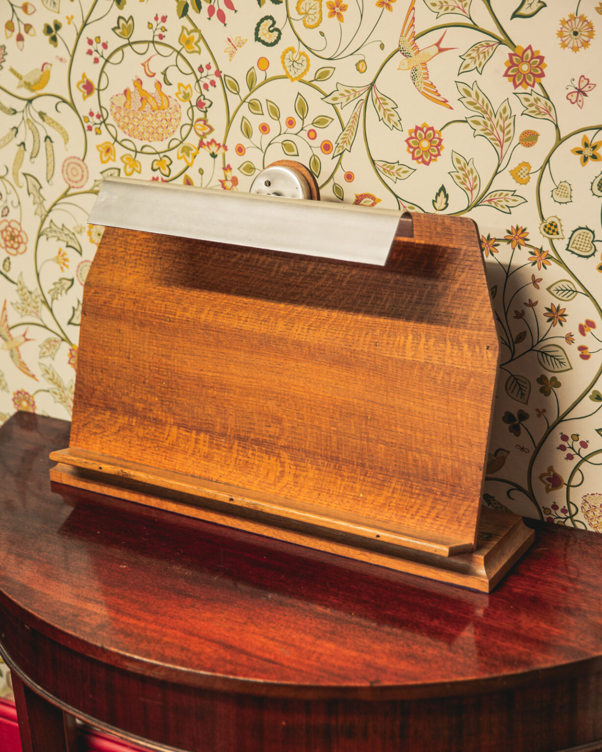 Reading / Singing Slope - On The Square Emporium