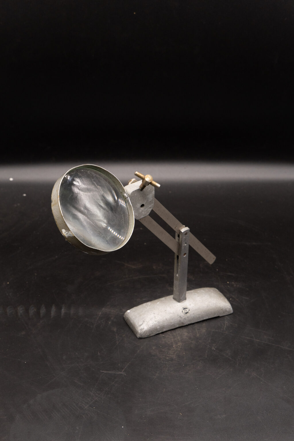 Adjustable Desktop Magnifying Glass - On The Square Emporium