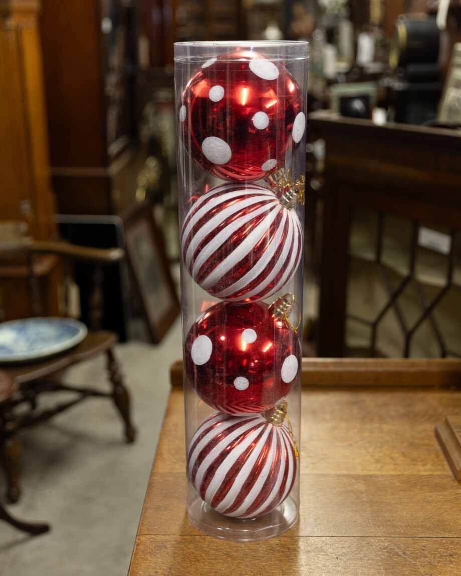 Set of 4 15cm Red and White Baubles - On The Square Emporium