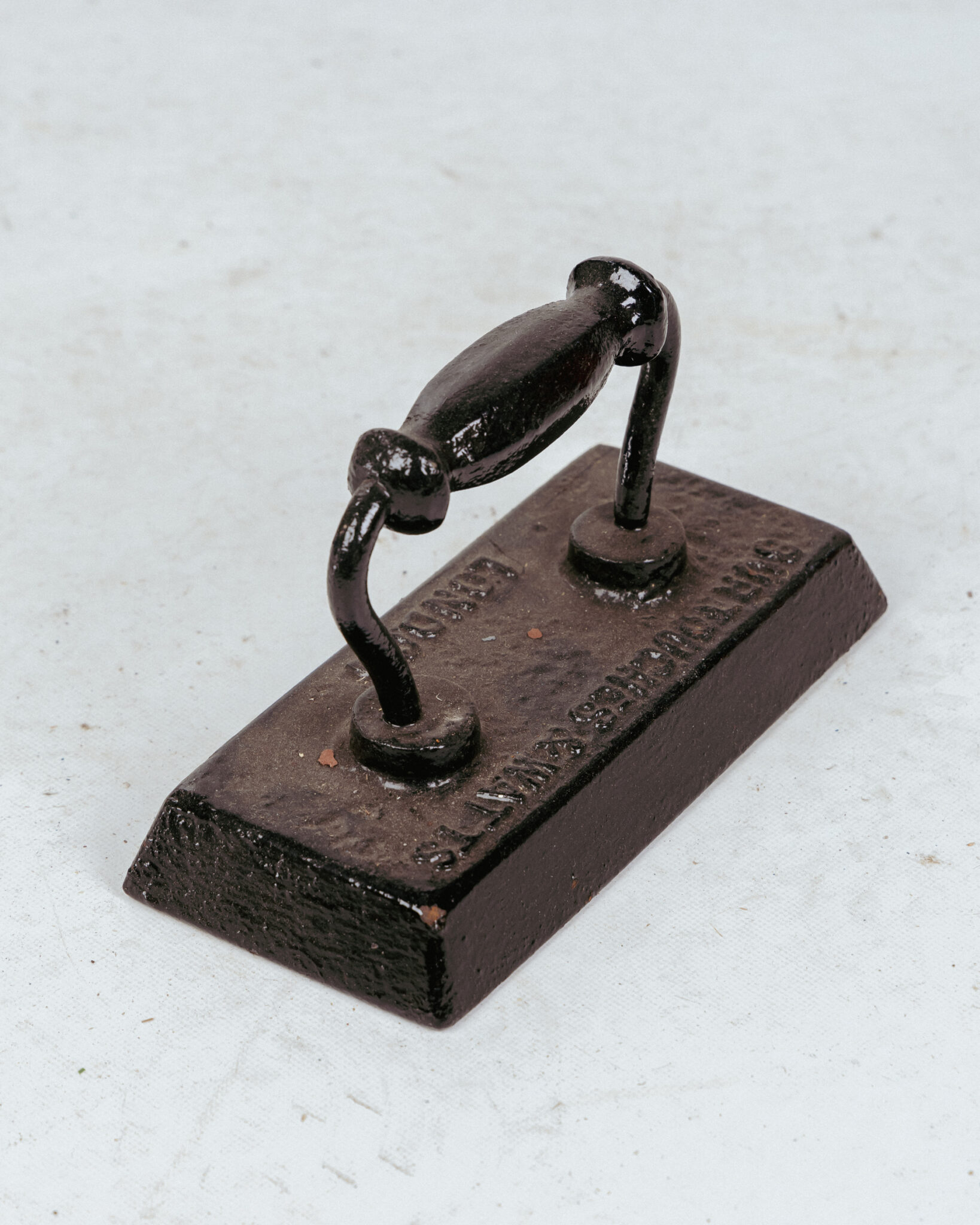 MT031 Victorian Billiards Table Iron - On The Square Emporium