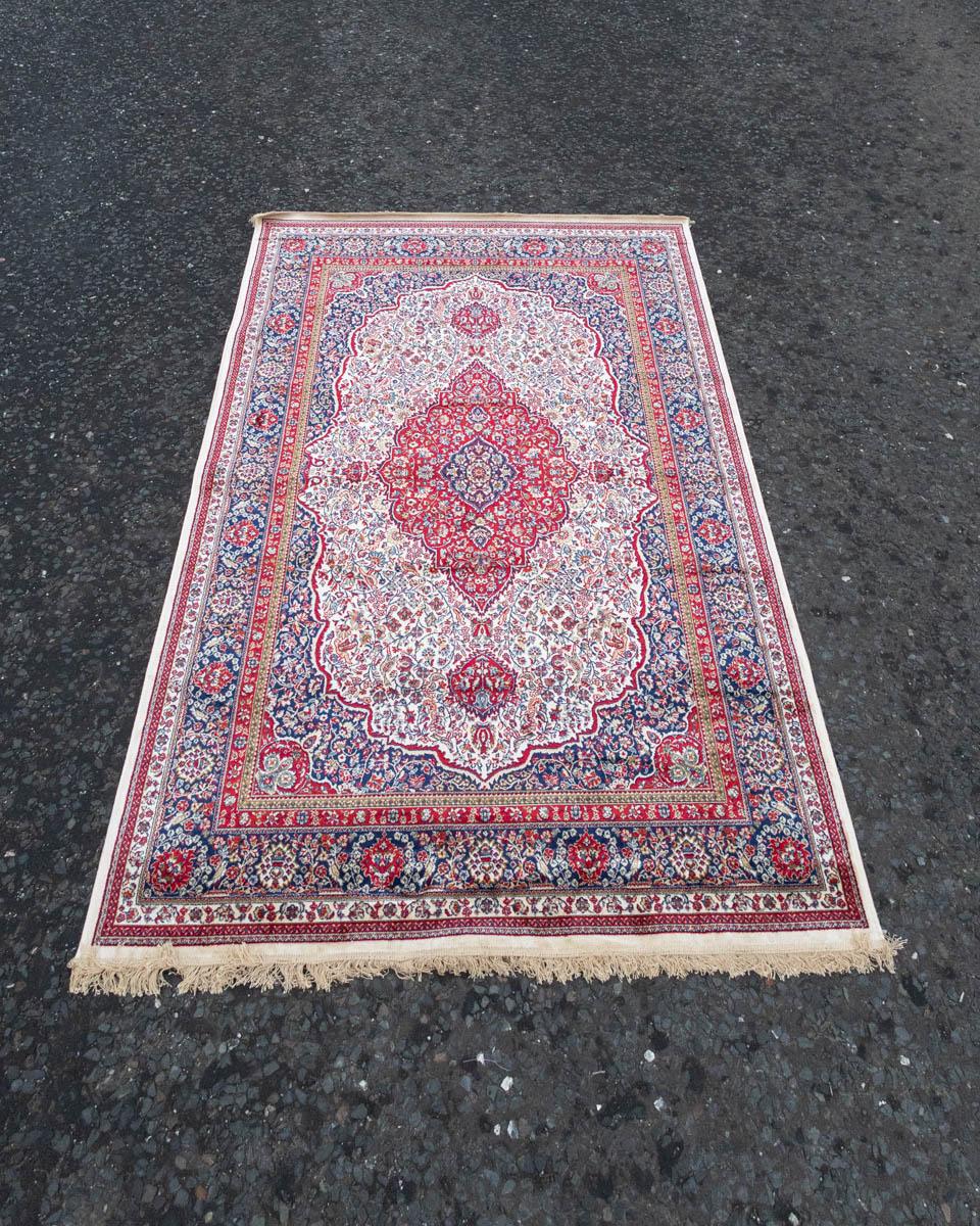 Ivory Cashmere Floral Medallion Rug ST26 - On The Square Emporium