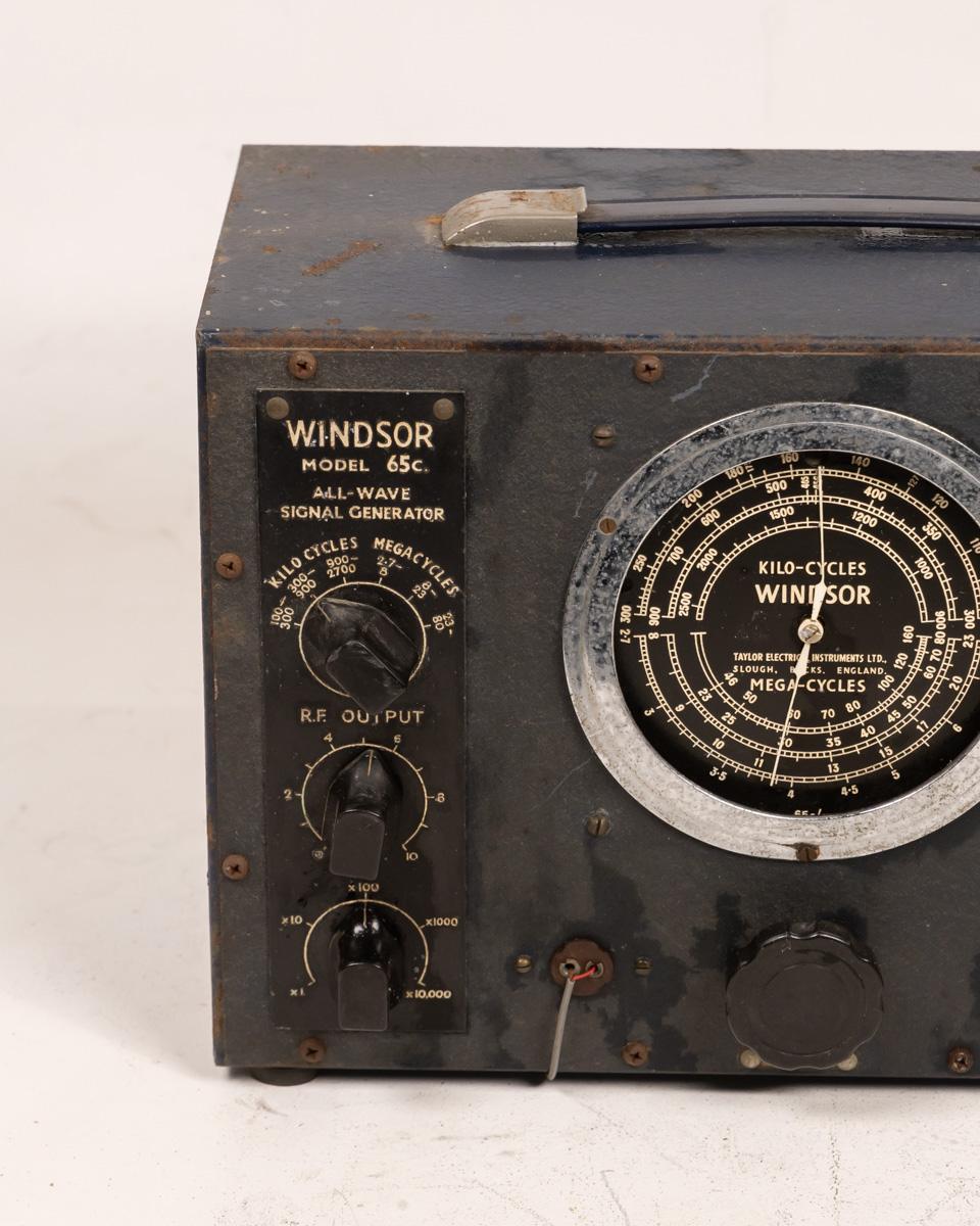Windsor Model 65C Signal Generator - On The Square Emporium