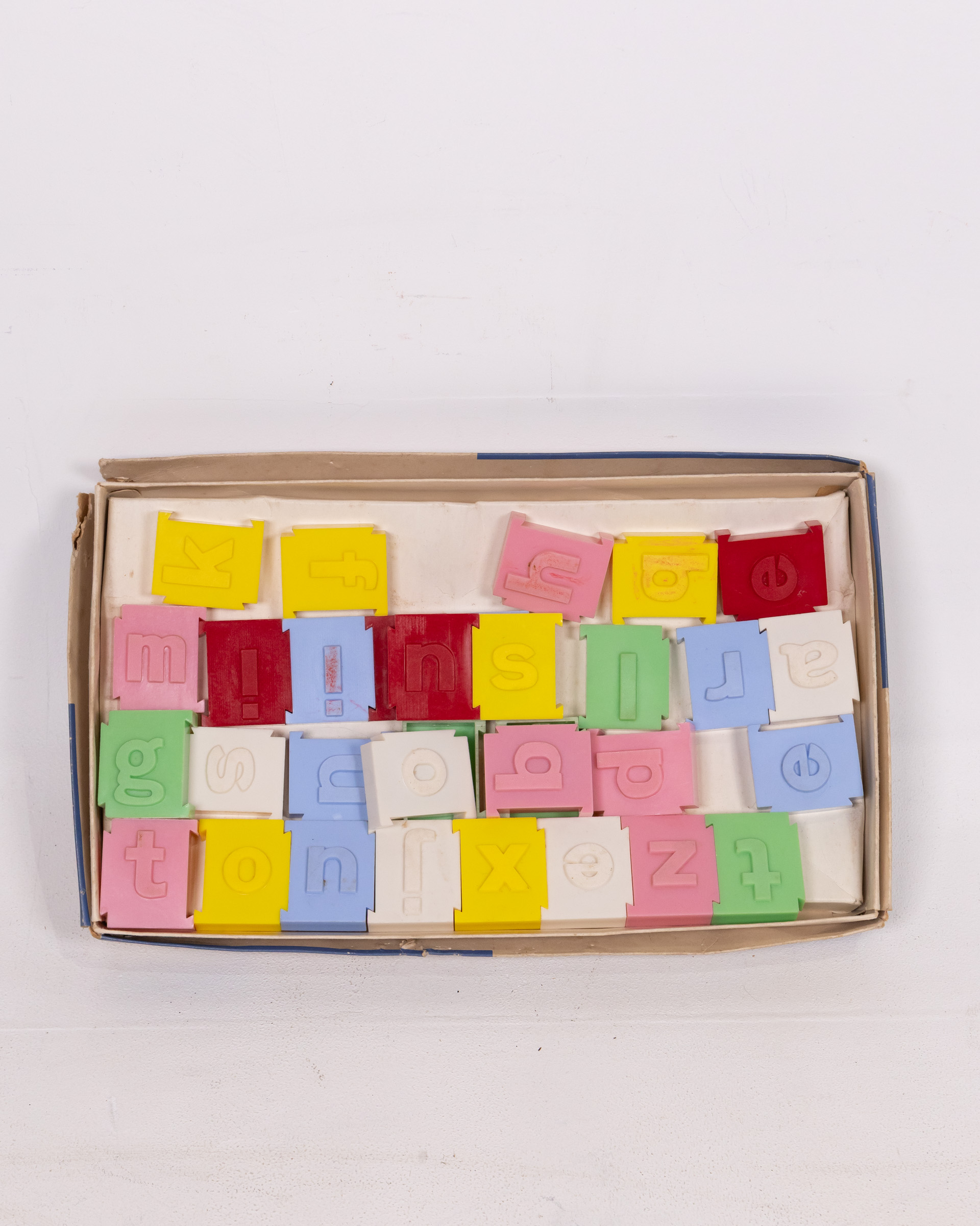1950s/60s Kiddicraft Word Making Toy, Plastic Interlocking Blocks - On ...