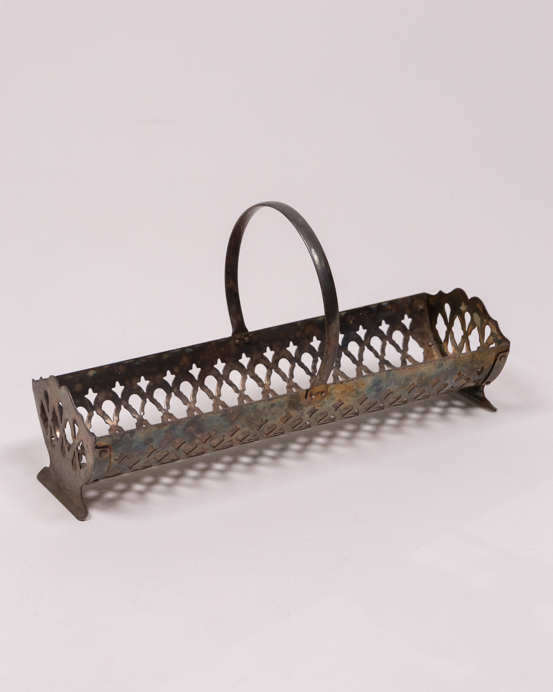 Yeoman Plate Silver Plated Pierced Openwork Basket Made in England - On ...